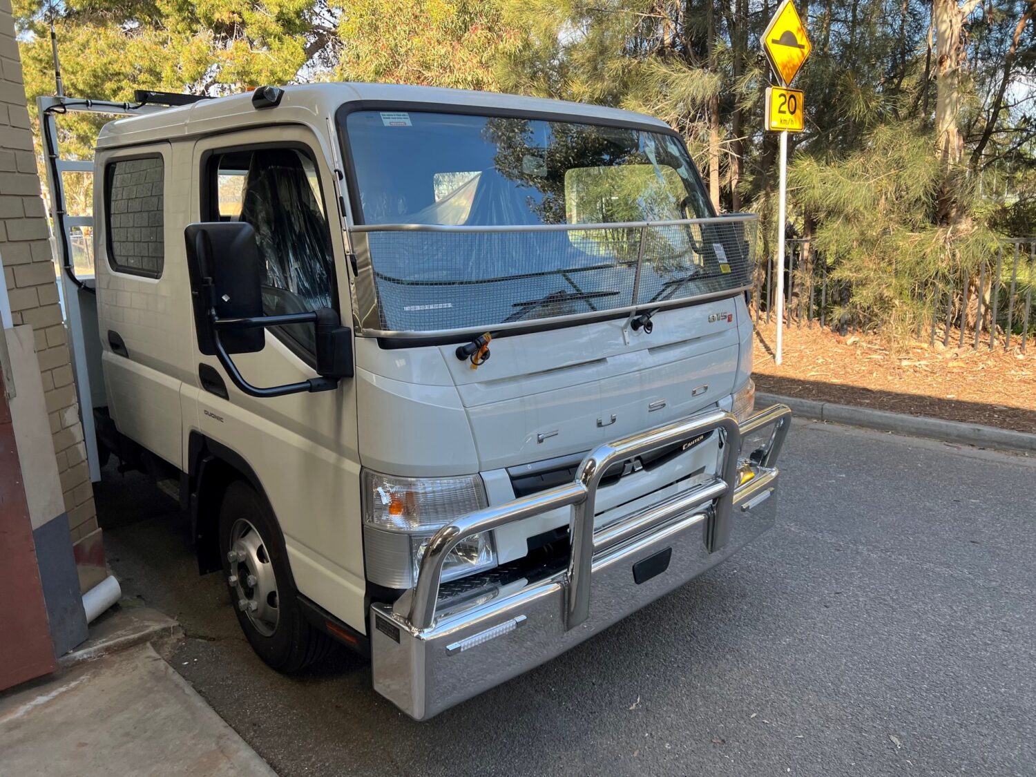 Mitsubishi/Fuso Canter 2006 on Wide Cab Windscreen Stone Protector ...