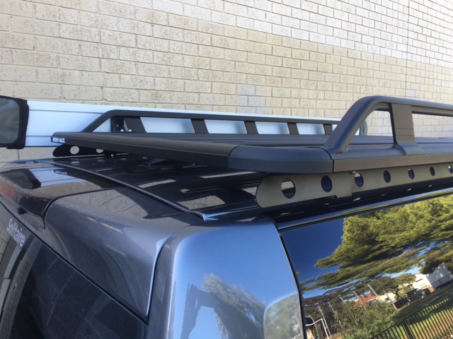 Land Rover Discovery 3 & 4 04/05-06/17 Pioneer Tradie with Backbone ...