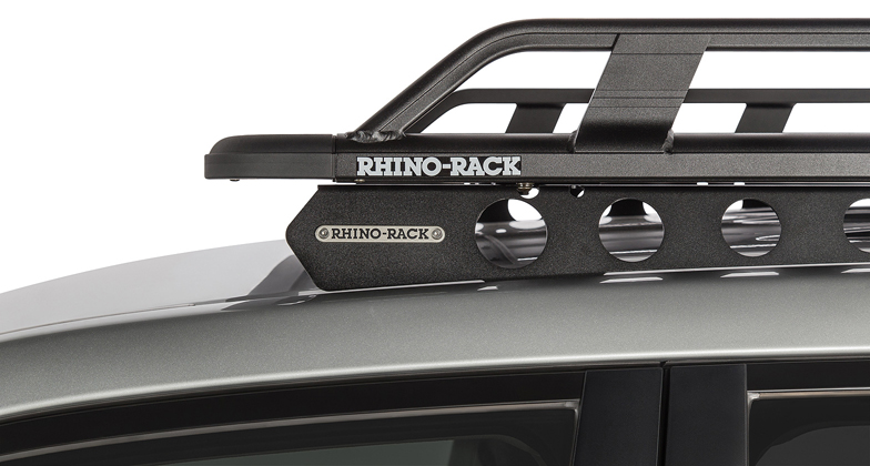Toyota Land Cruiser 200 Series Rhino-Rack Pioneer Tradie with Backbone ...