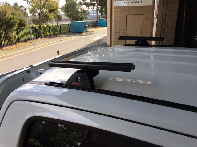 Nissan Navara 4dr Ute Dual Cab D20-D22 03/97-06/15 Yakima Lock n Load ...