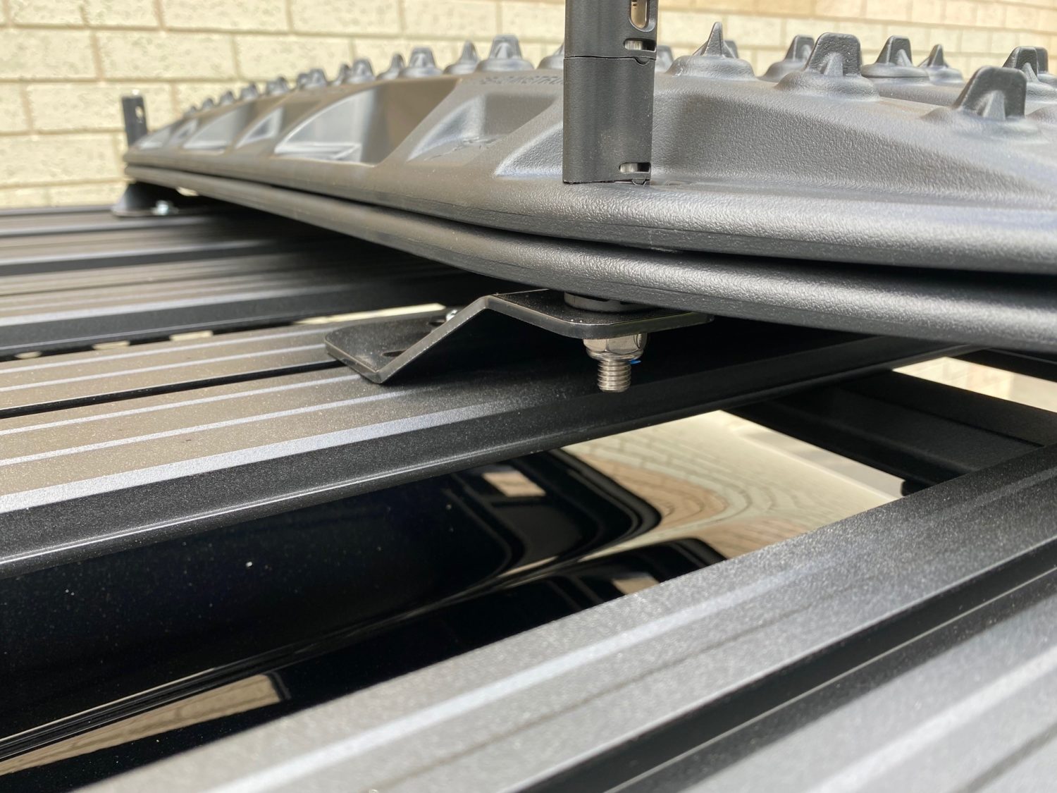 MaxTrax Holder Brackets(pr) with 4 x MaxTrax pins - Roof Rack World