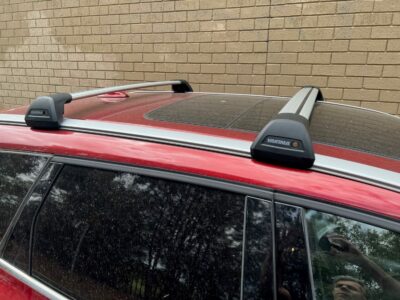 Volvo XC60 with Flush Roof Rails Yakima Flush Bar Roof Racks (03/09 ...
