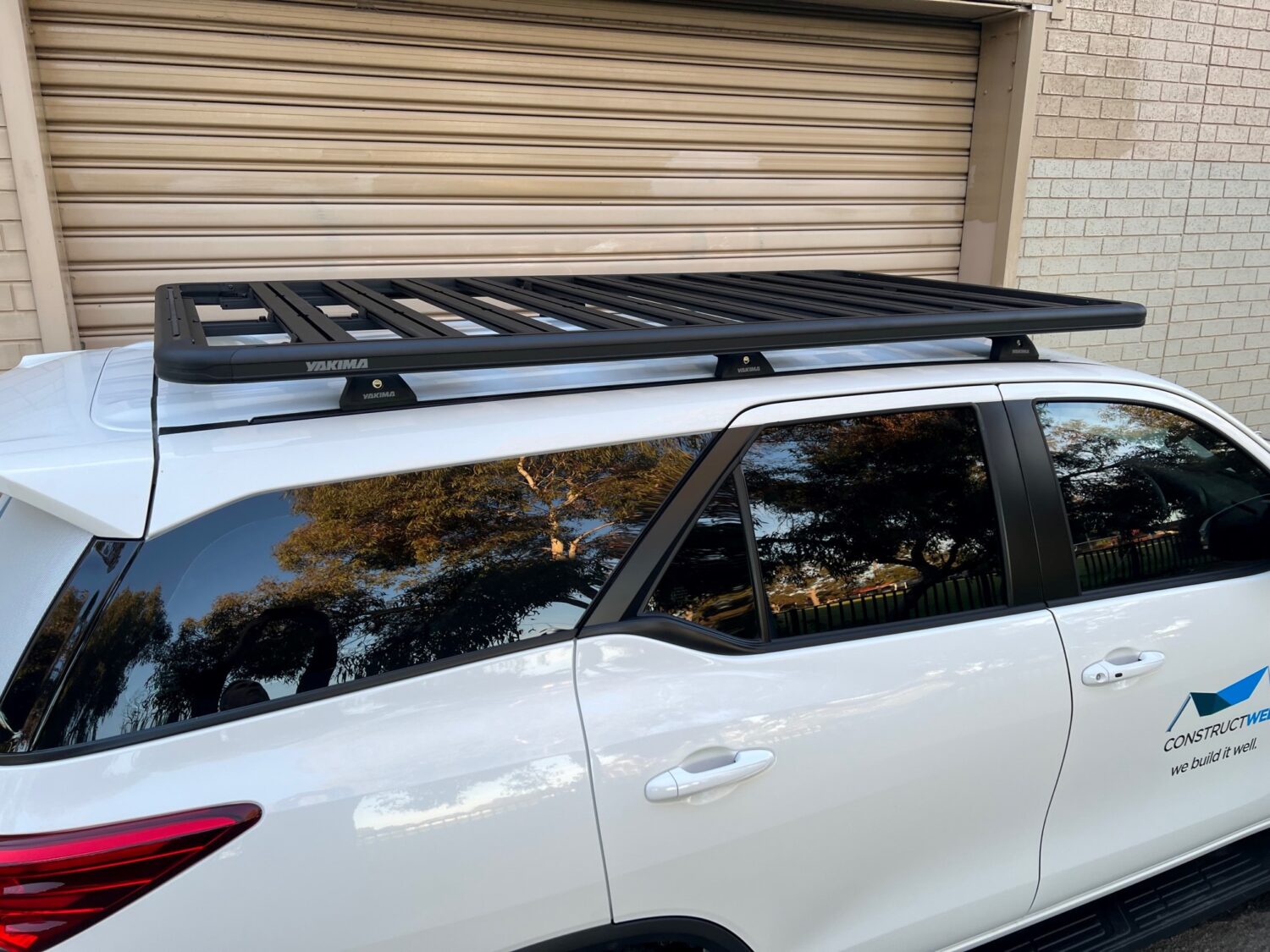 Toyota Fortuner GX Yakima LocknLoad Platform (2015on) (1930mm x 1380mm ...
