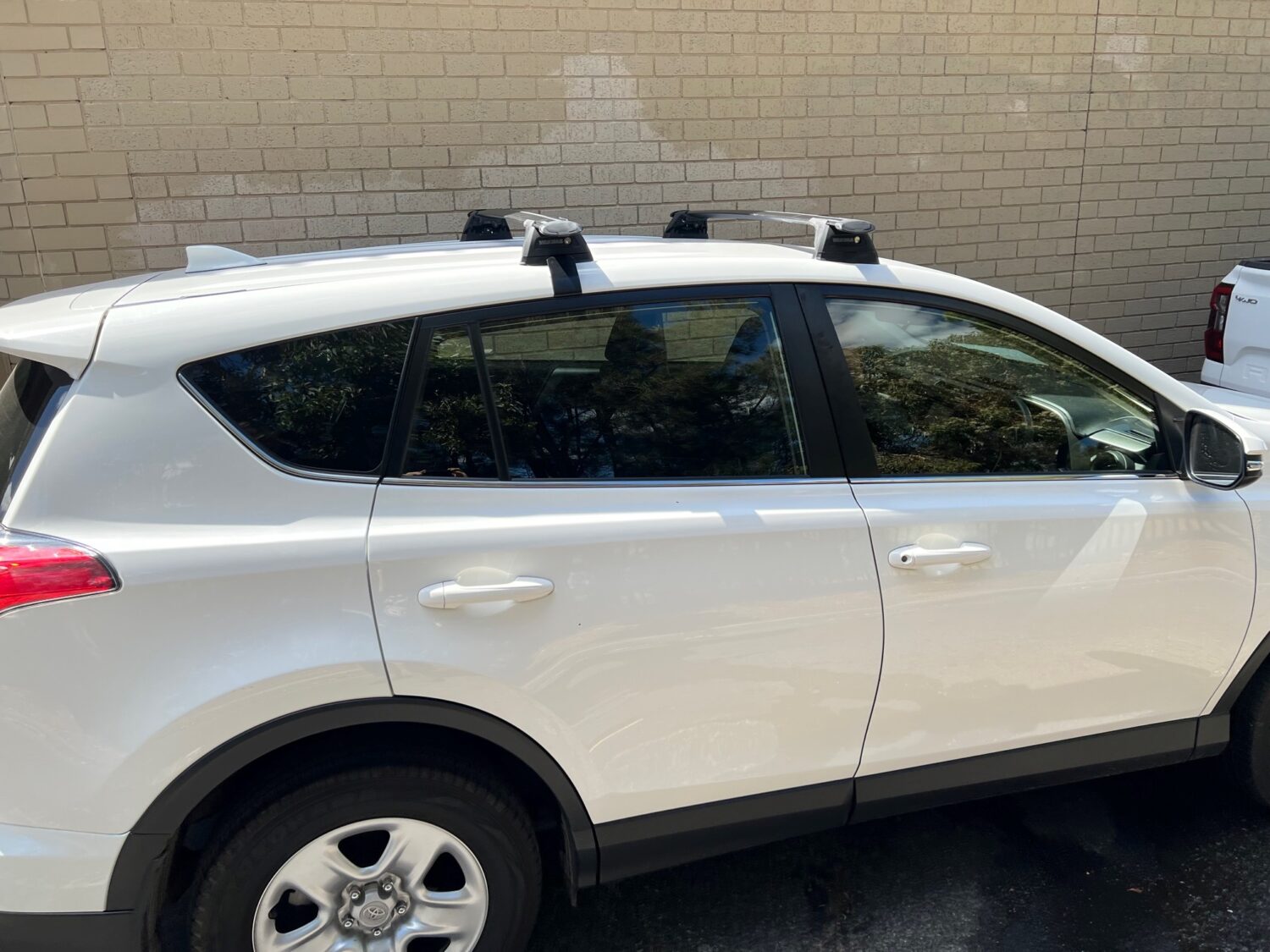 Toyota RAV4 GX (no factory rails) 2019on Thru Yakima Black Roof Racks ...