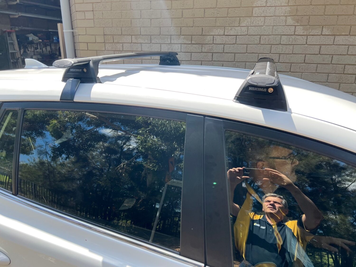 Toyota RAV4 GX (no factory rails) 2019on Thru Yakima Black Roof Racks ...