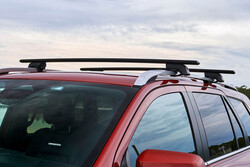 Holden Trax (with raised rails) Yakima JetStream Thru Black Bars (2 ...