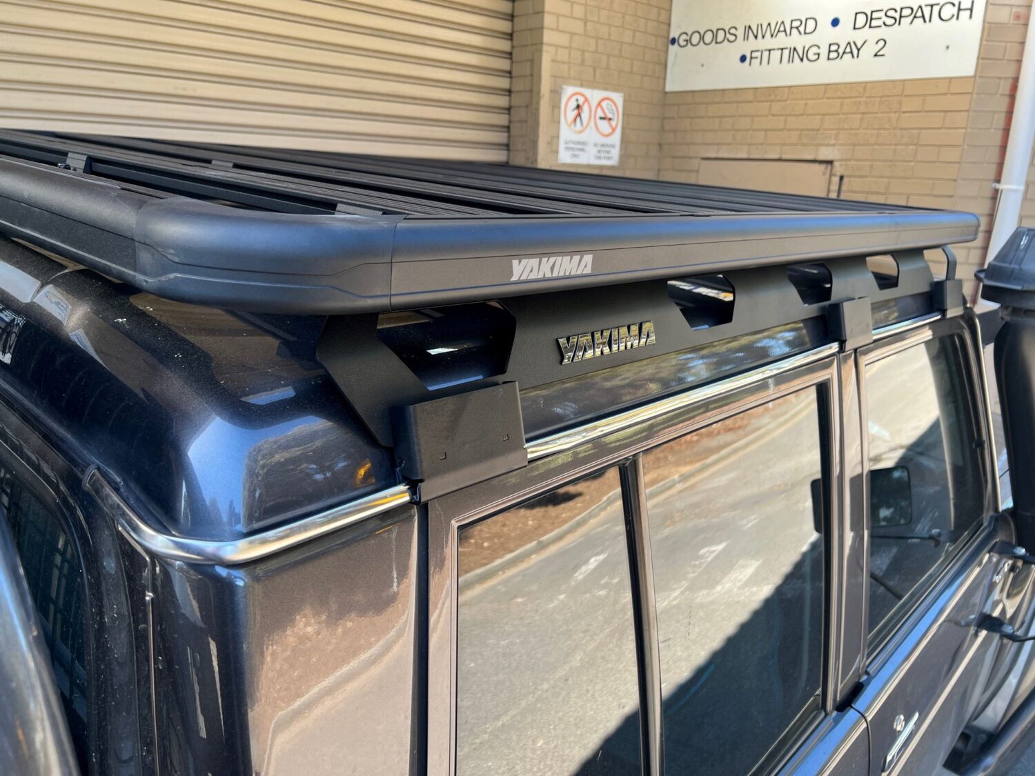 Toyota Landcruiser 79 Series Dual Cab Yakima LockNLoad RuggedLine ...