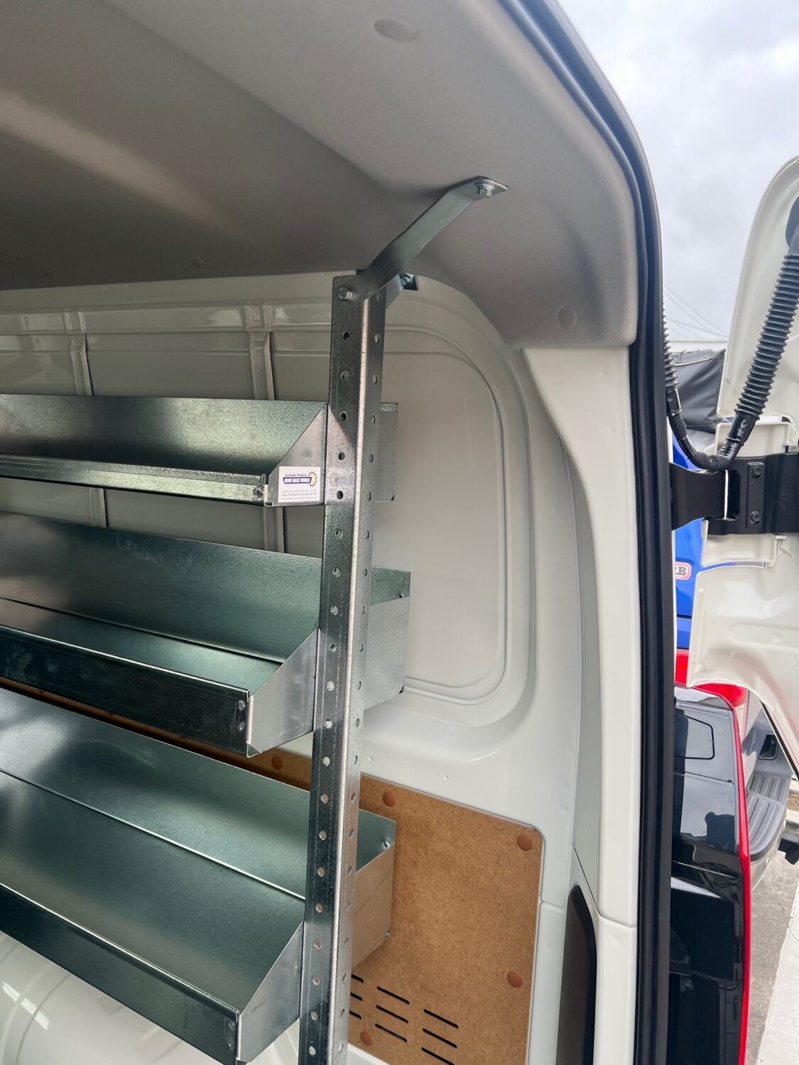 Shelving Kit Toyota Hiace LWB 06/2019on 1 bay x 1030mm - Roof Rack World